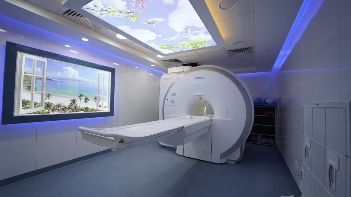 X-ray and MRI: Choosing the Right Imaging Tool - HSI